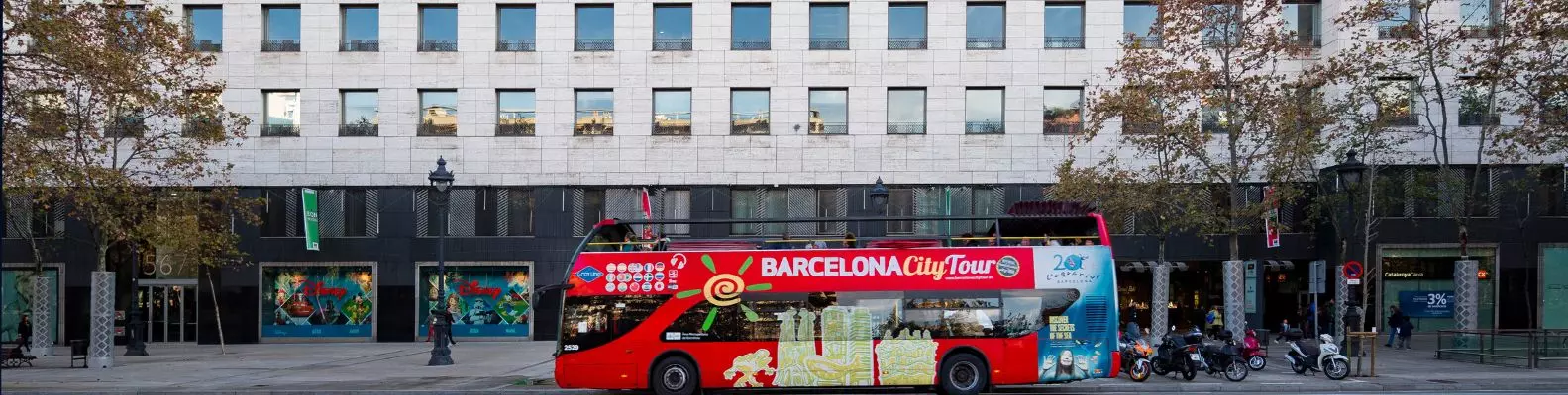Parada L'Illa Diagonal | Hop On Hop Off Barcelona City Tour